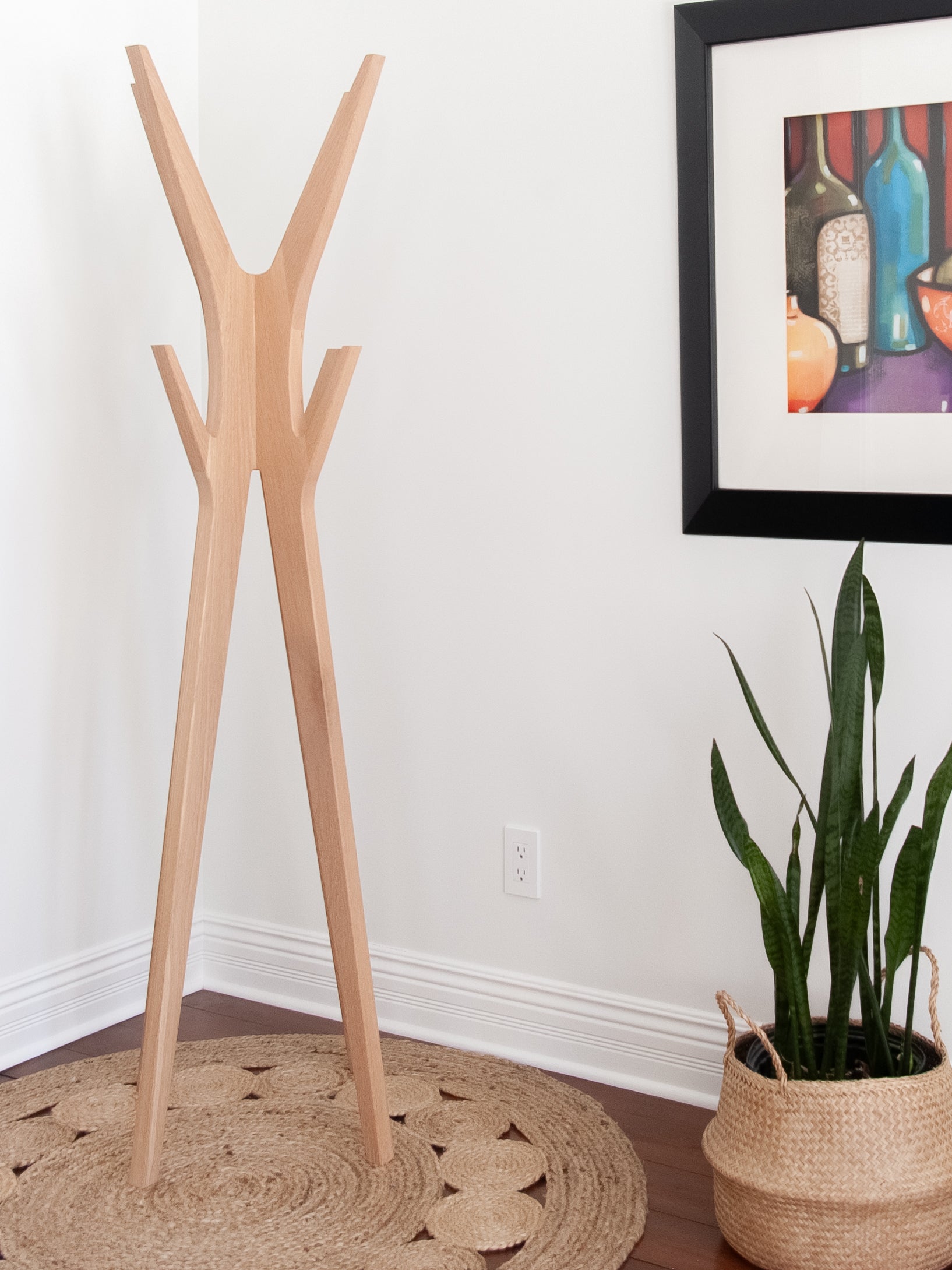 Philias Mid-Century Standing Coat Rack (White Oak) | Pantoufle Mobilier