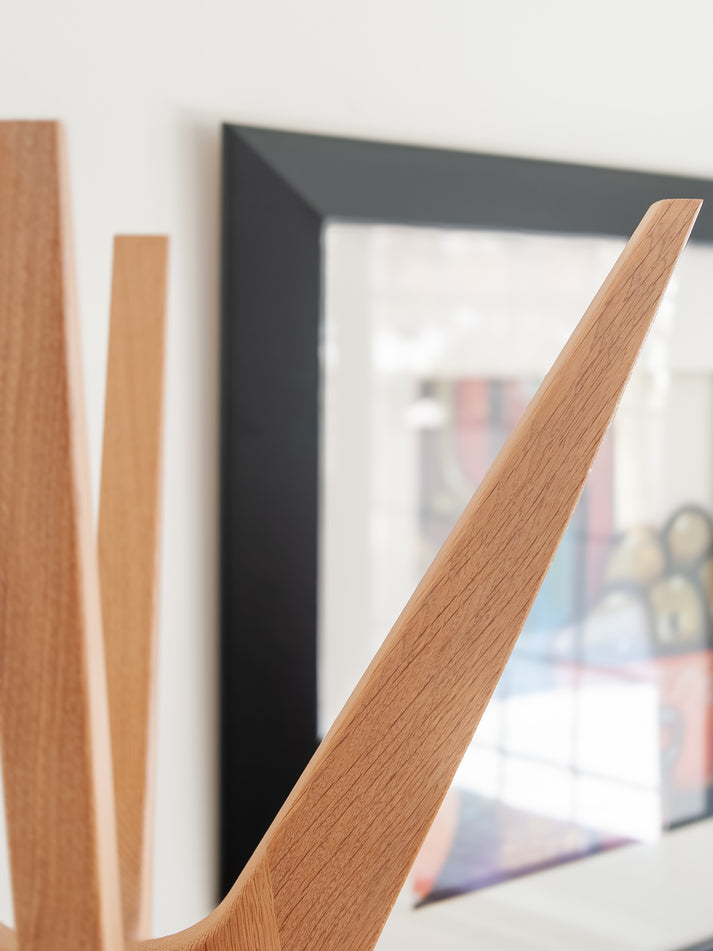 Philias Mid-Century Standing Coat Rack (White Oak) | Pantoufle Mobilier