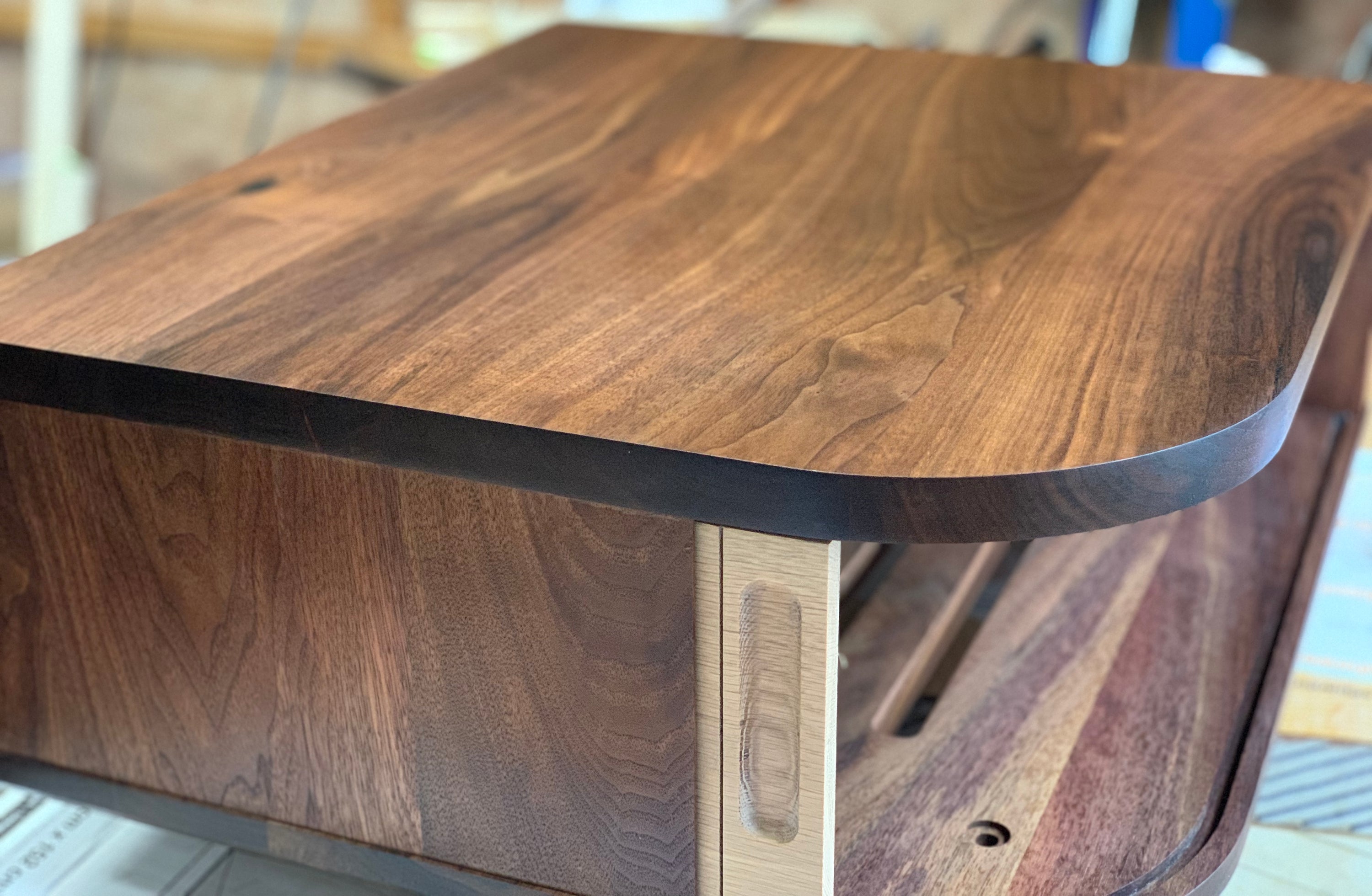 Pantoufle Mobilier - Handmade Audio and Decorative Furniture